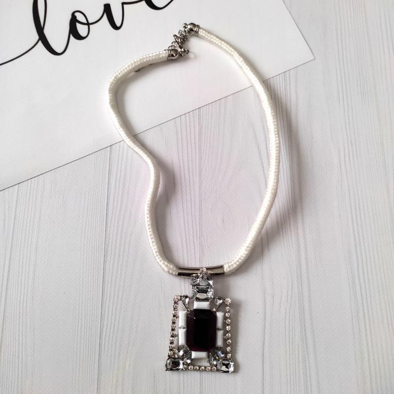 Кольє зі стразами — ціна 62 грн у каталозі Кольє і намиста Купити аксесуари за доступною ціною