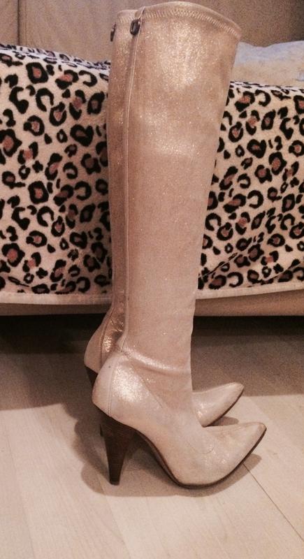 Casadei чоботи — ціна 1500 грн у каталозі Черевики Купити жіночі речі за доступною ціною на Шафі