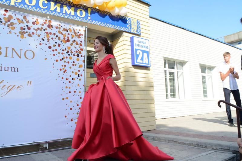 Випускне плаття — ціна 8000 грн у каталозі Вечірні сукні Купити жіночі речі за доступною ціною