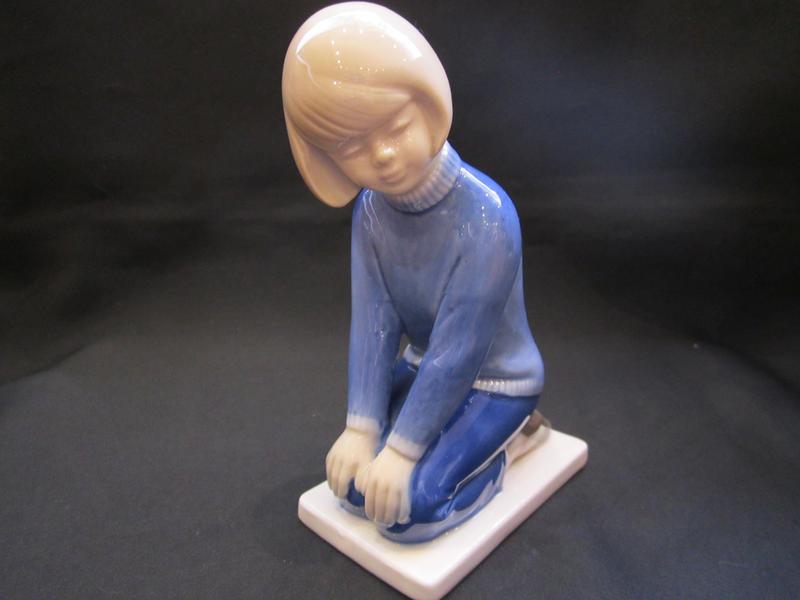 Порцелянова статуетка дівчинка стара німеччина — ціна 799 грн у