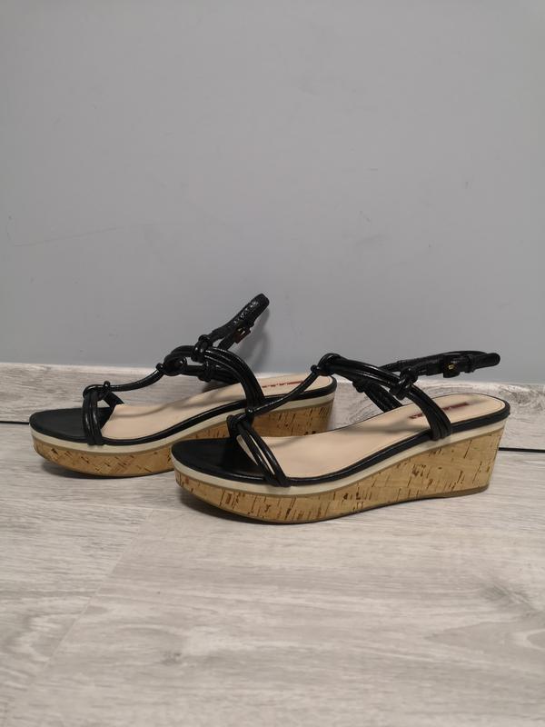 Босоніжки Prada — ціна 1100 грн у каталозі Босоніжки Купити жіночі речі за доступною ціною на