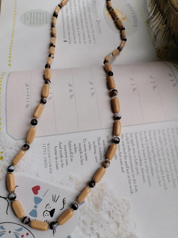 Вінтажні намиста із скла — ціна 140 грн у каталозі Кольє і намиста Купити аксесуари за доступною