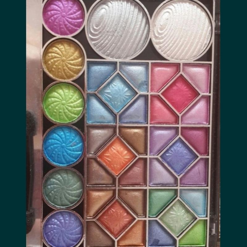 Тіні — цена 100 грн в каталоге Тени для век Купить товары для красоты и здоровья по доступной