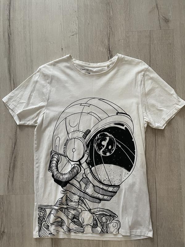 Футболки мужские по 100 грн в карусели — ціна 100 грн у каталозі Футболки Купити чоловічі речі