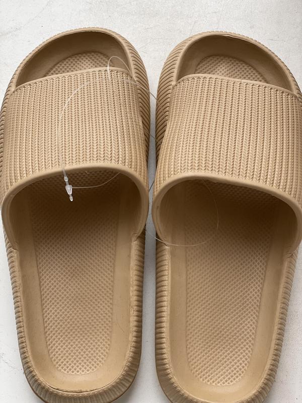 Тапочки шльопанці — ціна 600 грн у каталозі Капці Купити жіночі речі за доступною ціною на