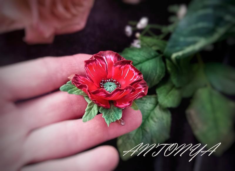 Брошка з квітами маки шпилька з маками — ціна 300 грн у каталозі Брошки Купити аксесуари за