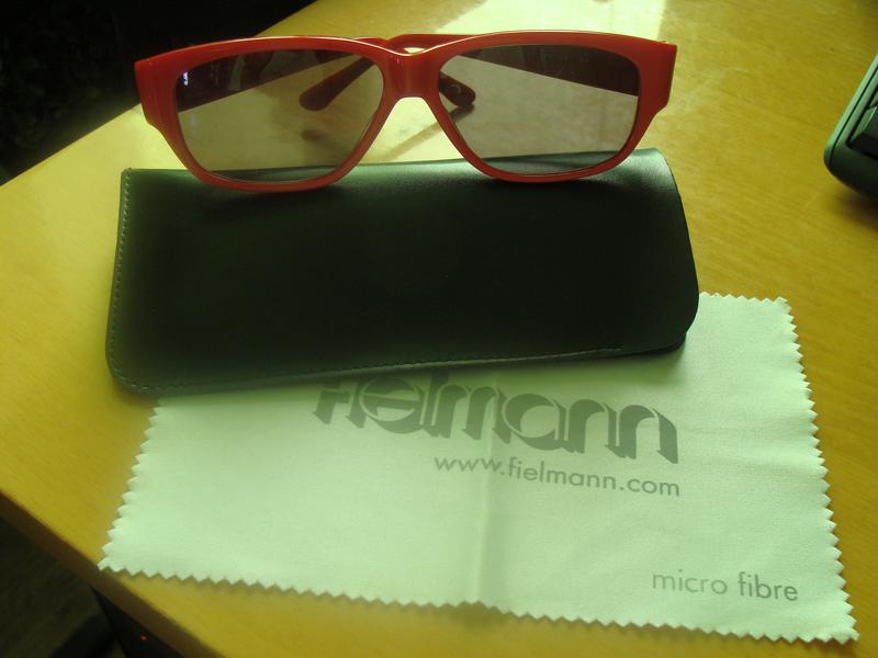 Яскраві фірмові сонцезахисні окуляри — ціна 179 грн у каталозі Окуляри Купити аксесуари за