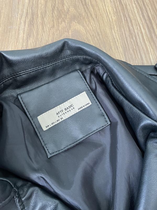 Куртка авіатор — ціна 800 грн у каталозі Куртки Купити жіночі речі за доступною ціною на Шафі