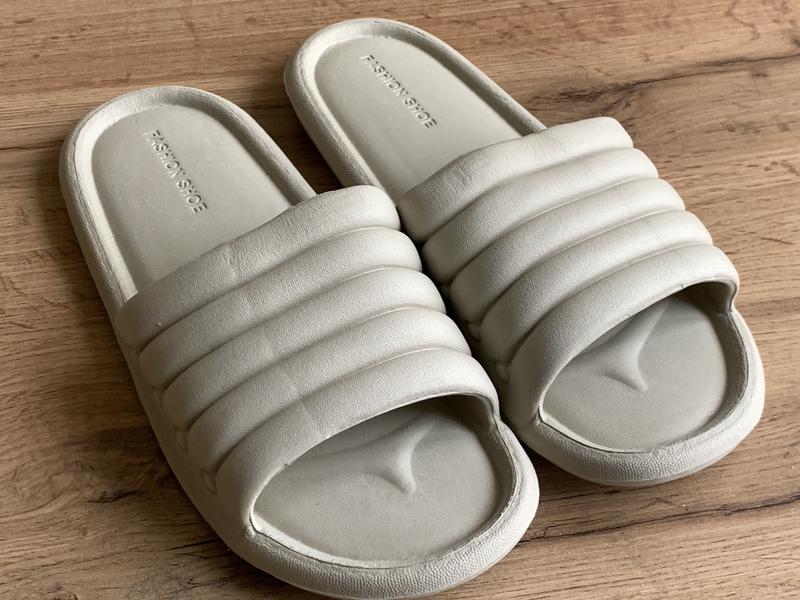 Тапки шлепки шлёпанцы crocs yezzy тапочки вьетнамки кроксы — цена 210 ...