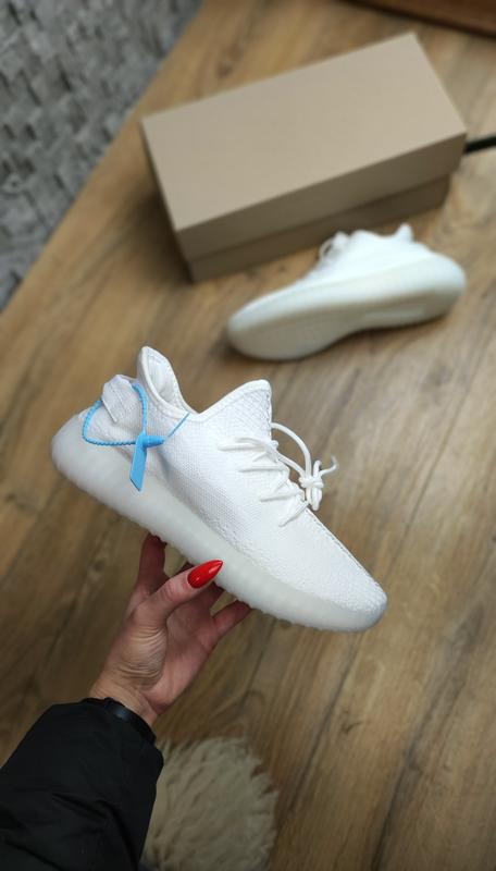 Кроссовки белые изи изики тканевые летние boost 350 — цена 750 грн в ...