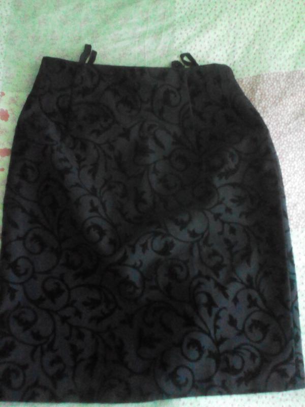 Нарядна спідниця — ціна 100 грн у каталозі Міді спідниці Купити жіночі речі за доступною ціною