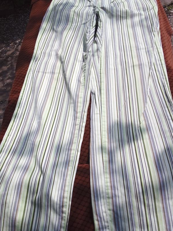 Літні штани в смужку — ціна 150 грн у каталозі Брюки Купити жіночі речі за доступною ціною на