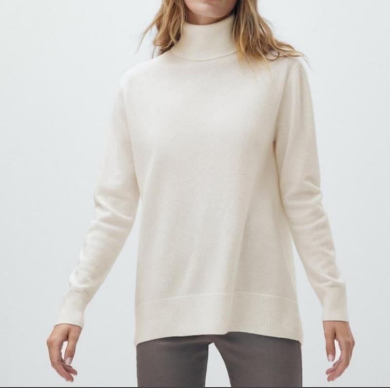 Свитер — цена 1750 грн в каталоге Свитеры Купить женские вещи по доступной цене на Шафе