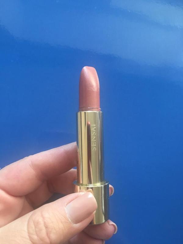 Помада — цена 400 грн в каталоге Помада для губ Купить товары для красоты и здоровья по