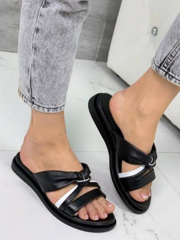 Шкіряні шльопанці — ціна 730 грн у каталозі Шльопанці Купити жіночі речі за доступною ціною на