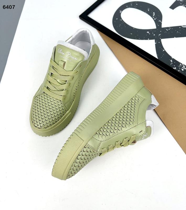 Оригінальні кеди шкіра перфорація — ціна 1600 грн у каталозі Кеди