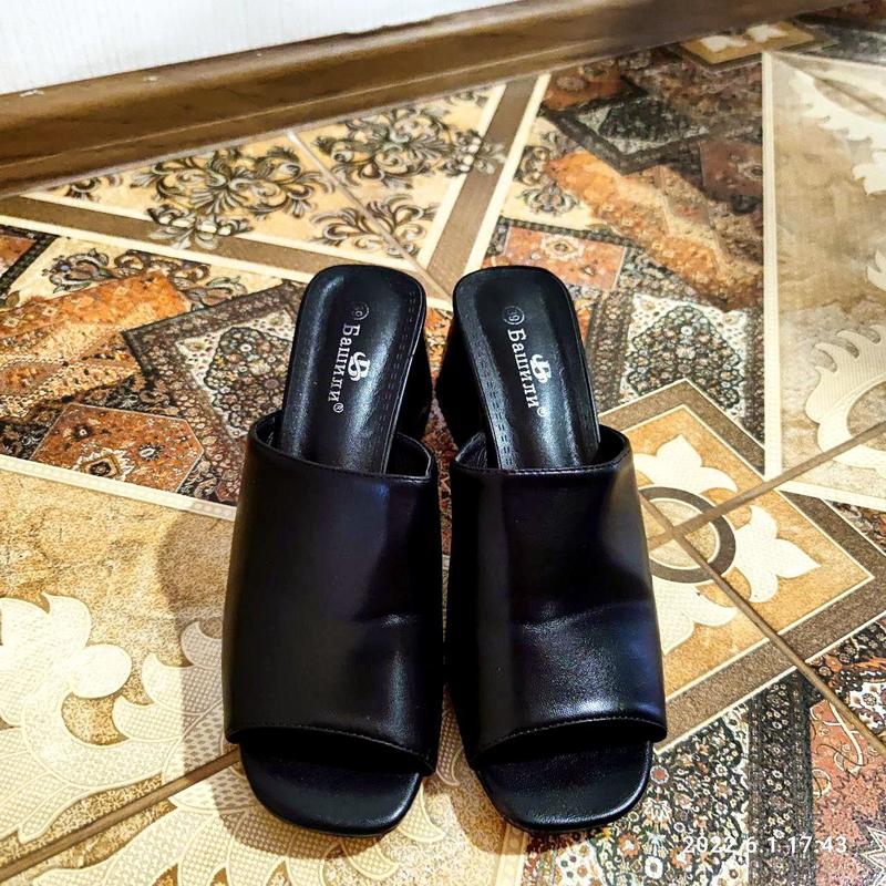 Шльопанці на підборах — ціна 250 грн у каталозі Шльопанці Купити жіночі речі за доступною ціною