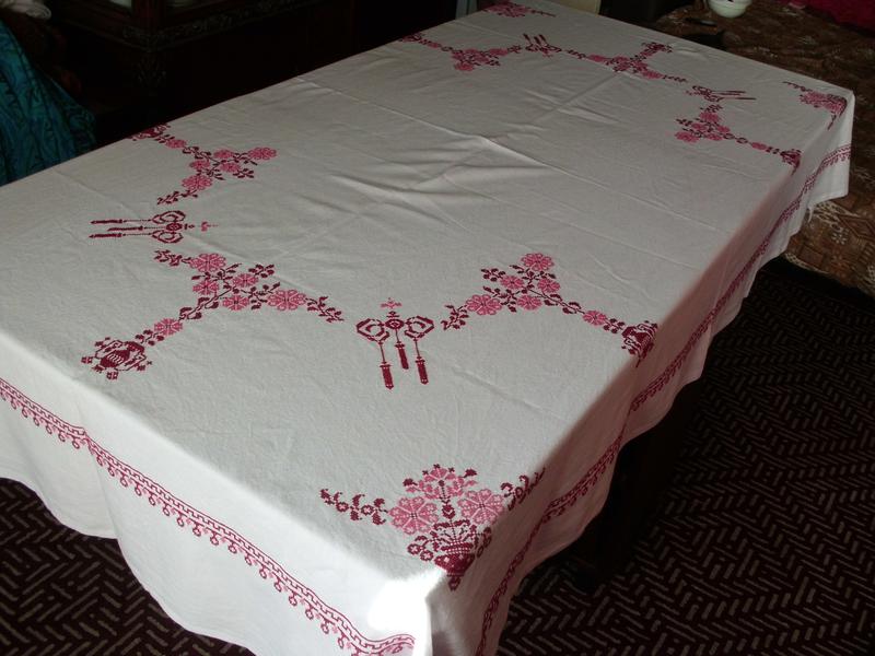 Скатертина вишита хрестиком — ціна 2300 грн у каталозі Скатертини Купити товари для дому та