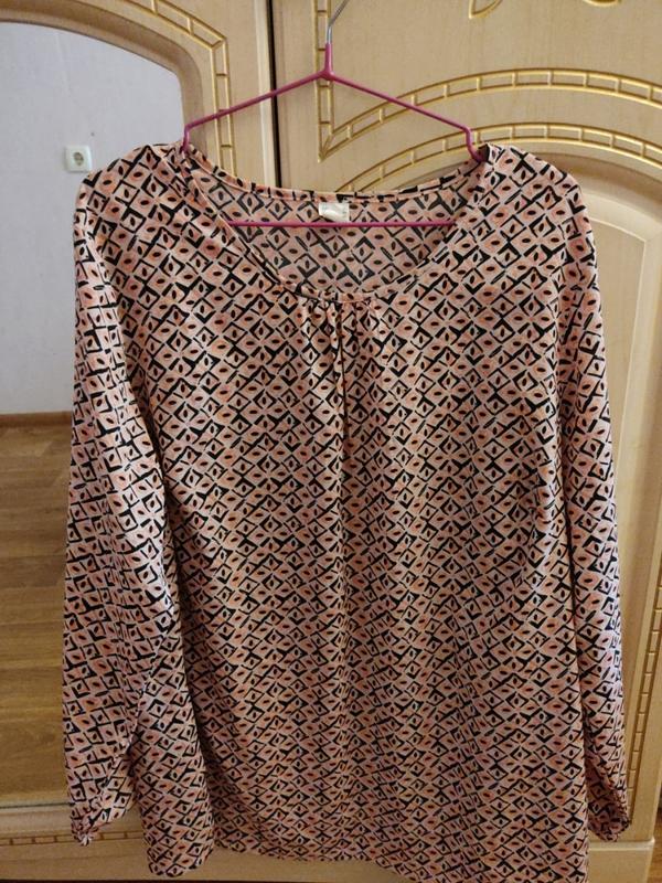 Блуза 54 розміру — ціна 120 грн у каталозі Блузи Купити жіночі речі за доступною ціною на Шафі