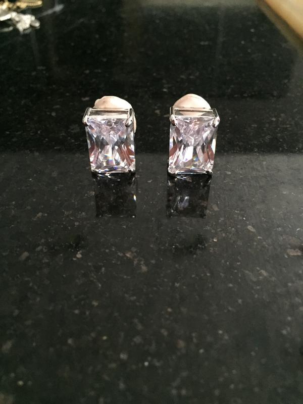 Кліпси — ціна 100 грн у каталозі Сережки Купити аксесуари за доступною ціною на Шафі Україна