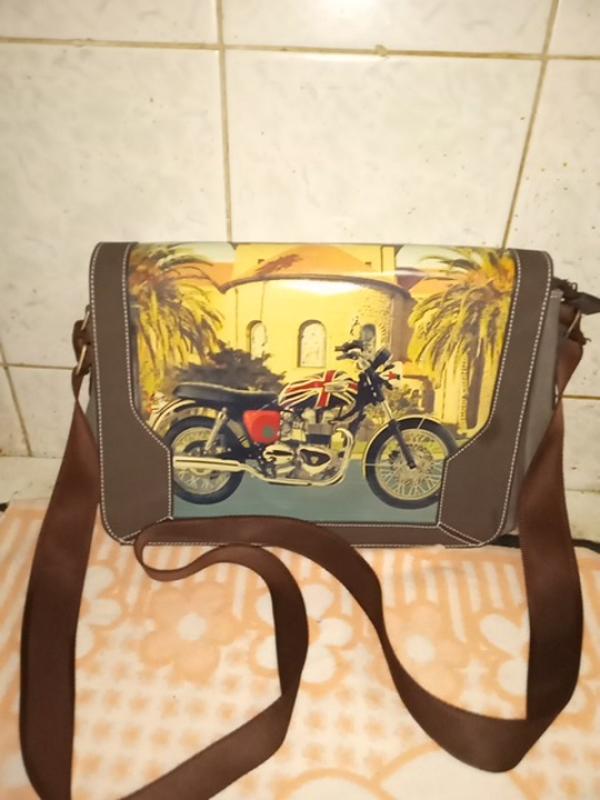 Сумка — цена 450 грн в каталоге Сумки Купить аксессуары по доступной цене на Шафе Украина