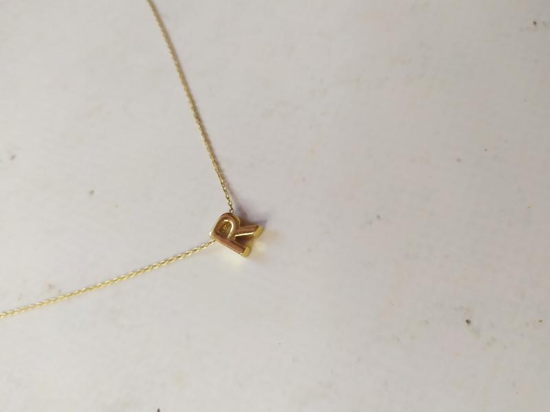 Кулон літера R — цена 115 грн в каталоге Кулоны Купить аксессуары по доступной цене на Шафе