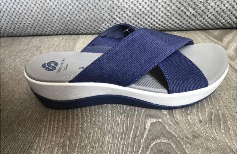 Шлёпанцы Clarks шлепки Clarks Cloudsteppers — цена 450 грн в каталоге Шлепанцы Купить женские