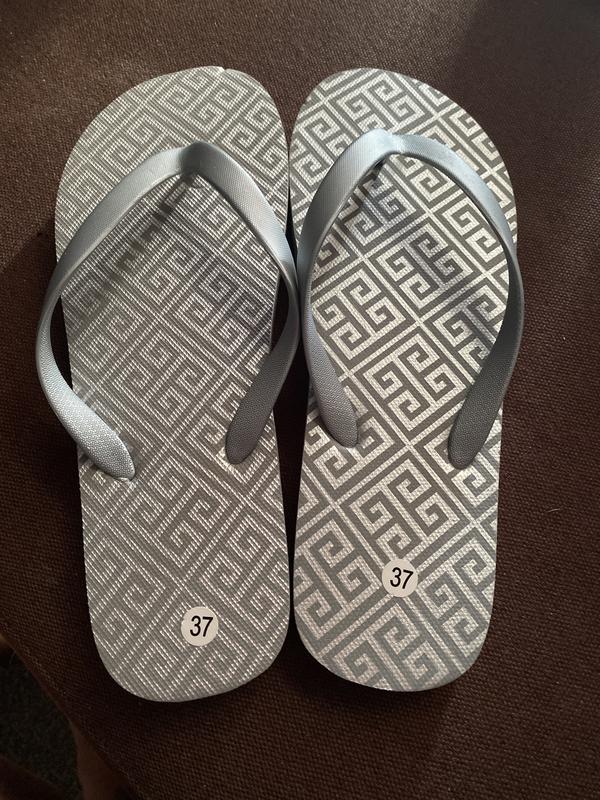 Шльопанці — ціна 250 грн у каталозі Шльопанці Купити жіночі речі за доступною ціною на Шафі