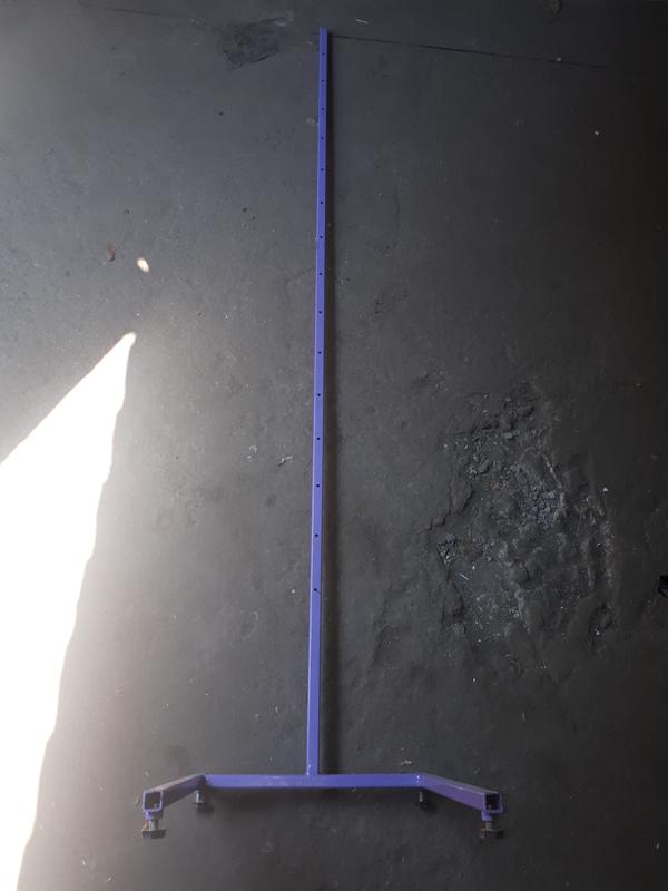 Стійка бузкова залізна — ціна 300 грн у каталозі Органайзери Купити товари для дому та побуту