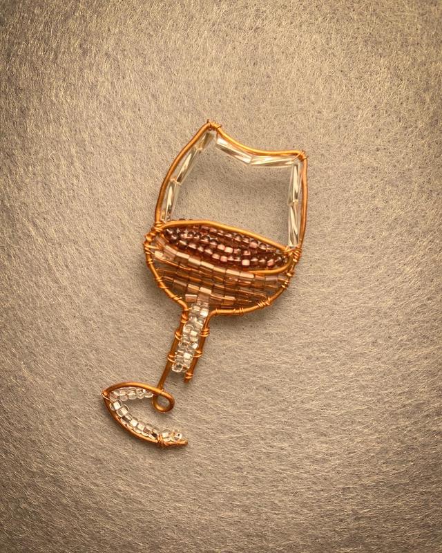 Брошка «келих вина — ціна 250 грн у каталозі Брошки Купити аксесуари за доступною ціною на Шафі
