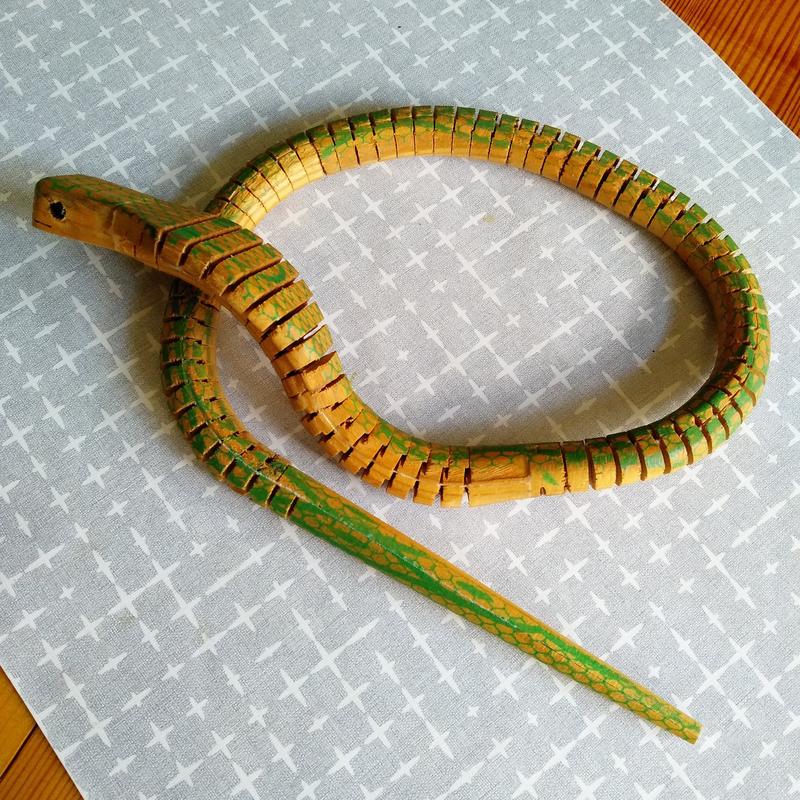 Сувенір деревяна кобра — ціна 121 грн у каталозі Сувеніри Купити товари для дому та побуту за