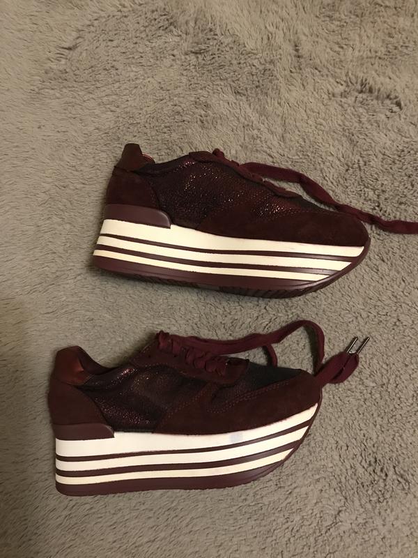 Жіночі кросівки — ціна 320 грн у каталозі Кросівки Купити жіночі речі за доступною ціною на Шафі