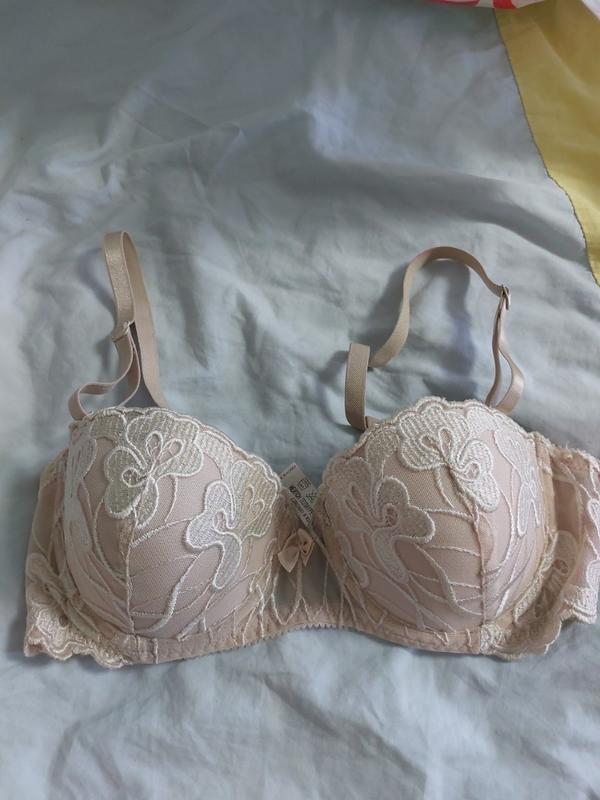 Бюстгальтери — ціна 220 грн у каталозі Бюстгальтери Купити жіночі речі за доступною ціною на