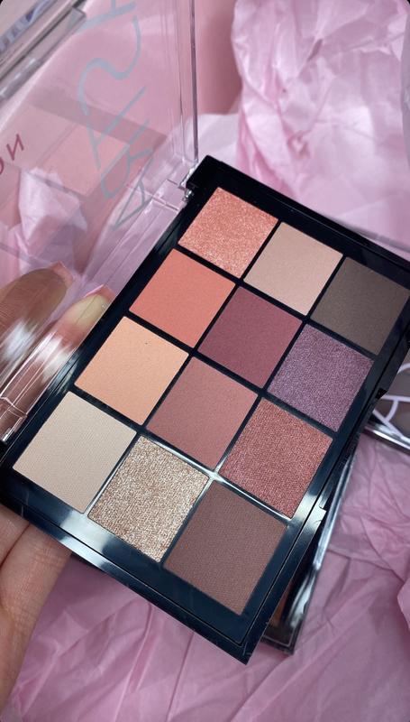 Палетка теней — цена 207 грн в каталоге Тени для век Купить товары для