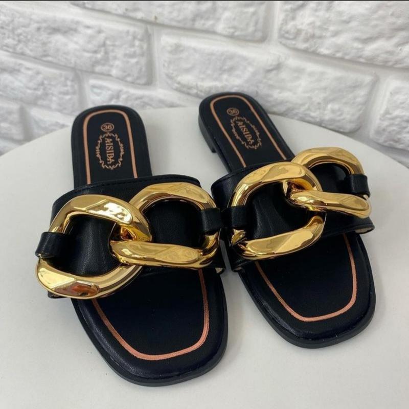 Шикарные женские шлепанцы цепь💛💙 — цена 699 грн в каталоге Шлепанцы