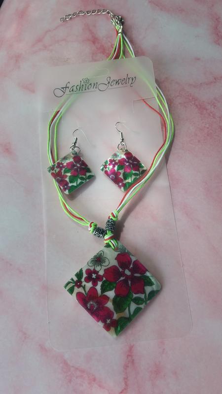 Набір прикрас із перламутр — ціна 120 грн у каталозі Комлекти Купити аксесуари за доступною