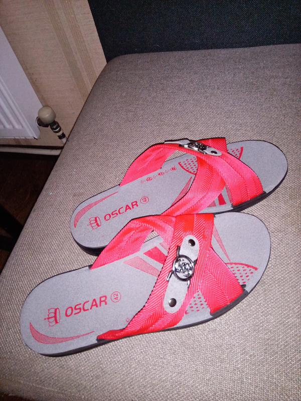 Шльопанці — ціна 200 грн у каталозі Шльопанці Купити жіночі речі за доступною ціною на Шафі