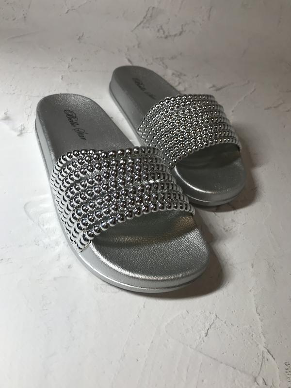 Срібні шльопанці — цена 900 грн в каталоге Шлепанцы Купить женские вещи