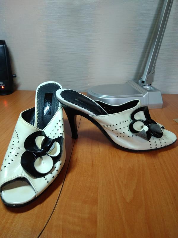 Шкіряні шльопанці — ціна 150 грн у каталозі Босоніжки Купити жіночі речі за доступною ціною на