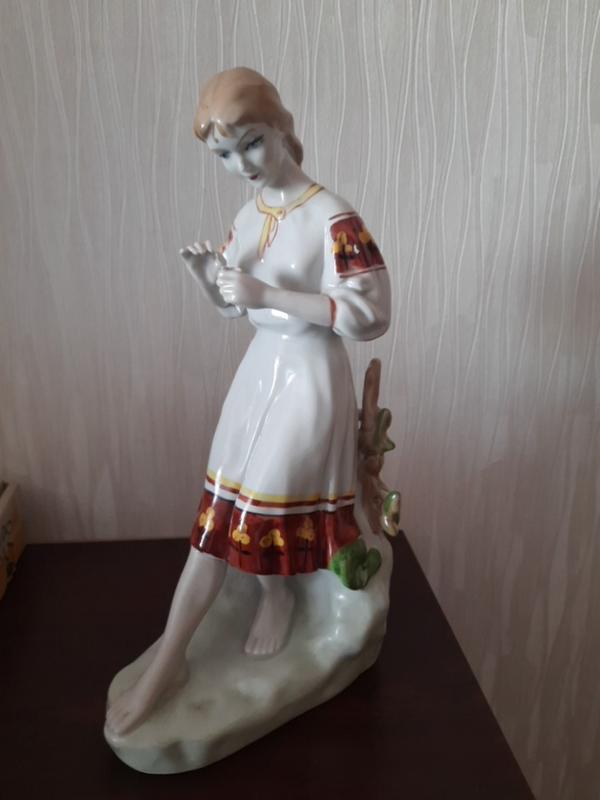 Статуэтка керамическая девушка — цена 360 грн в каталоге Статуэтки Купить товары для дома и быта