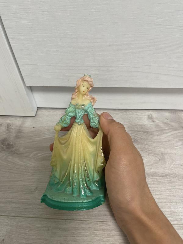 Статуетка пані в сукні вінтаж — ціна 1100 грн у каталозі Статуетки Купити товари для дому та