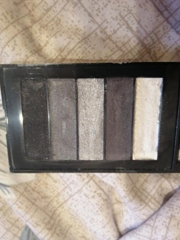 Тени Loreal — цена 45 грн в каталоге Тени для век Купить товары для красоты и здоровья по