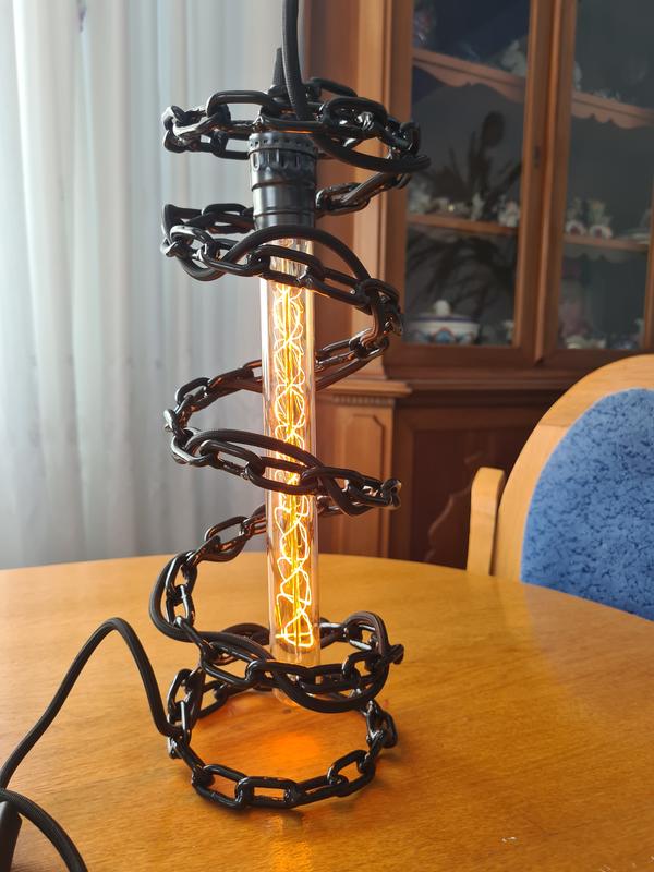 Світильник з цепки — ціна 1800 грн у каталозі Настільні лампи Купити товари для дому та побуту