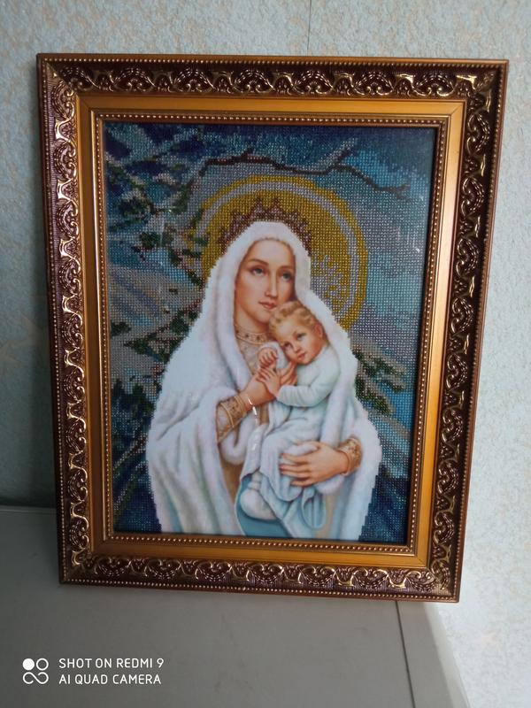 Картина з рамкою діва марія снігова вишита бісером — ціна 2999 грн у каталозі Картини Купити