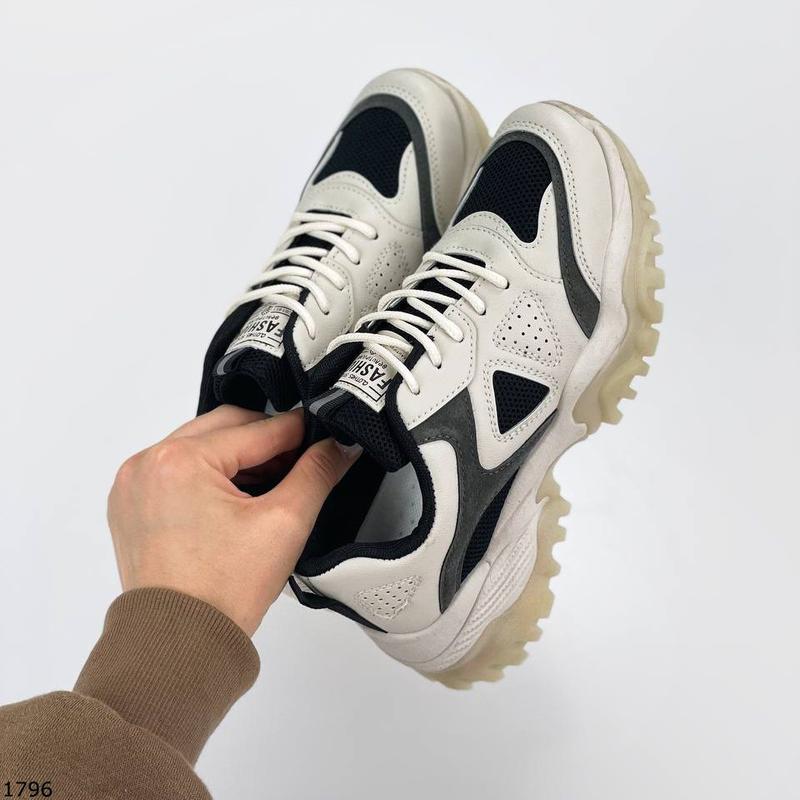 Кросівки — ціна 1099 грн у каталозі Кросівки Купити жіночі речі за доступною ціною на Шафі