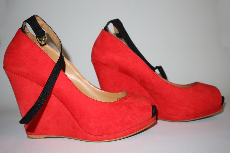 Туфлі Zara на танкетці — ціна 220 грн у каталозі Туфлі Купити жіночі речі за доступною ціною на