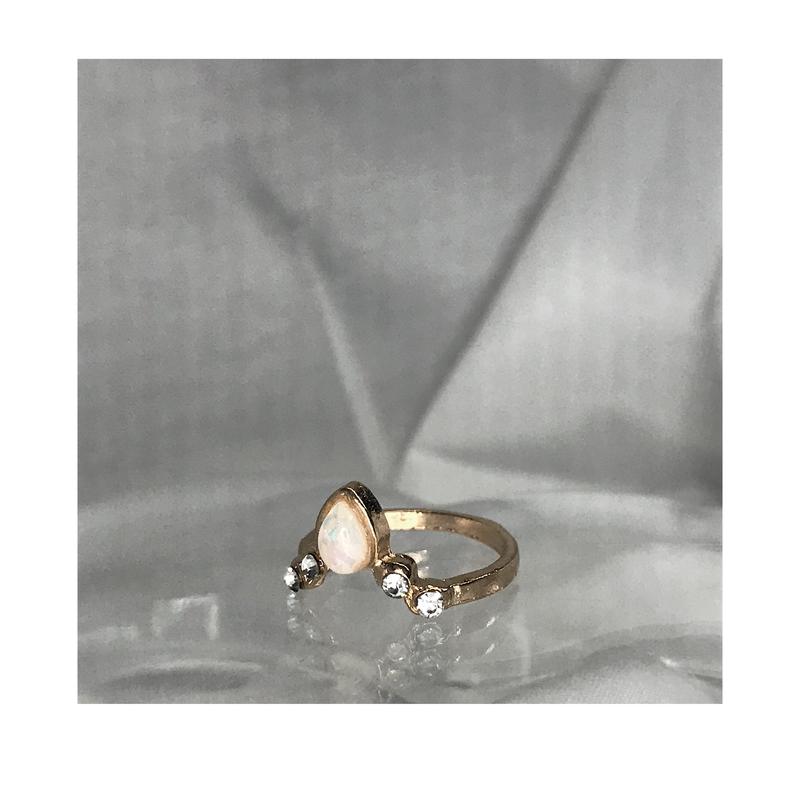 Кільце ♡ — ціна 45 грн у каталозі Кільця і персні Купити аксесуари за доступною ціною на Шафі