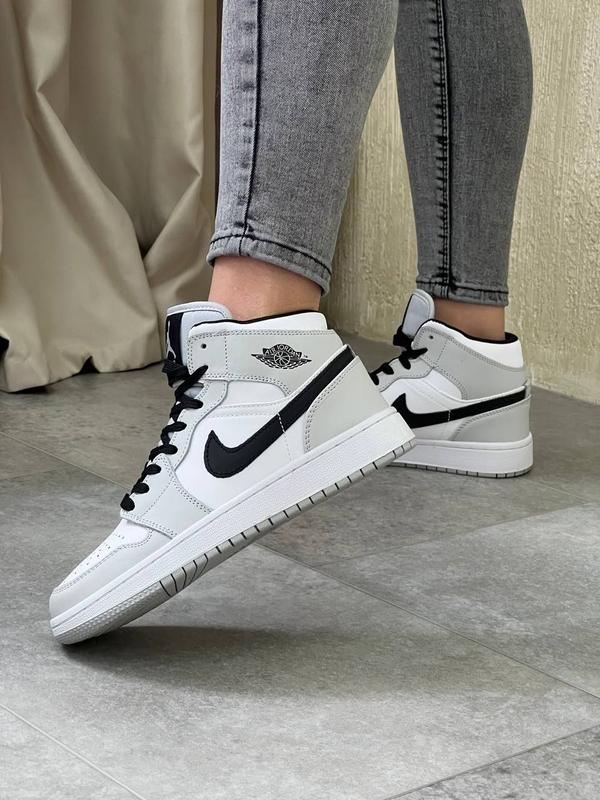 Женские кроссовки nike air jordan 1 high gray black — цена 1950 грн в ...