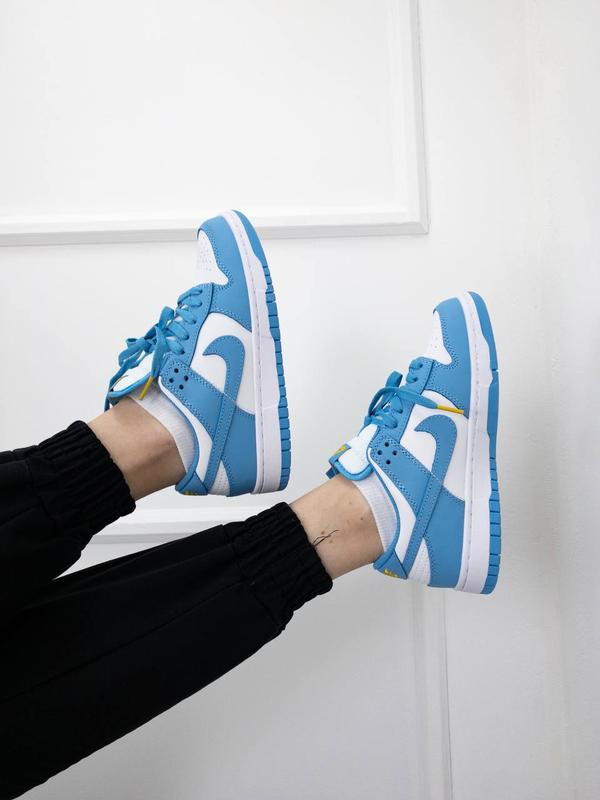 Голубі жіночі кросівки — цена 2500 грн в каталоге Кроссовки Купить женские вещи по доступной