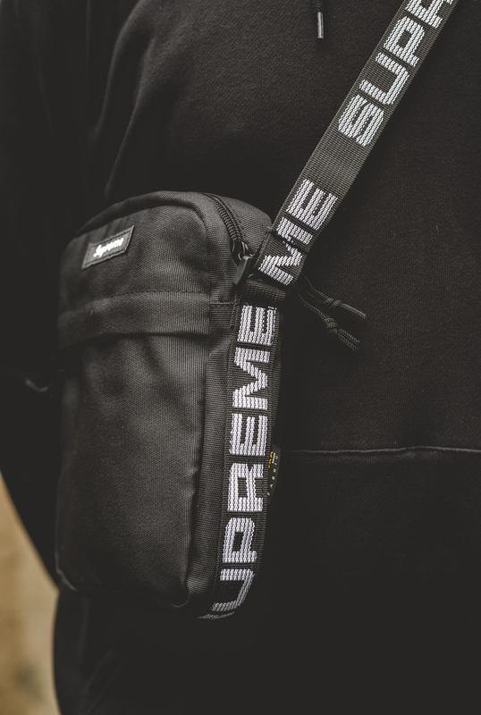 Сумка supreme мессенджер суприм — цена 580 грн в каталоге Сумки Купить ...